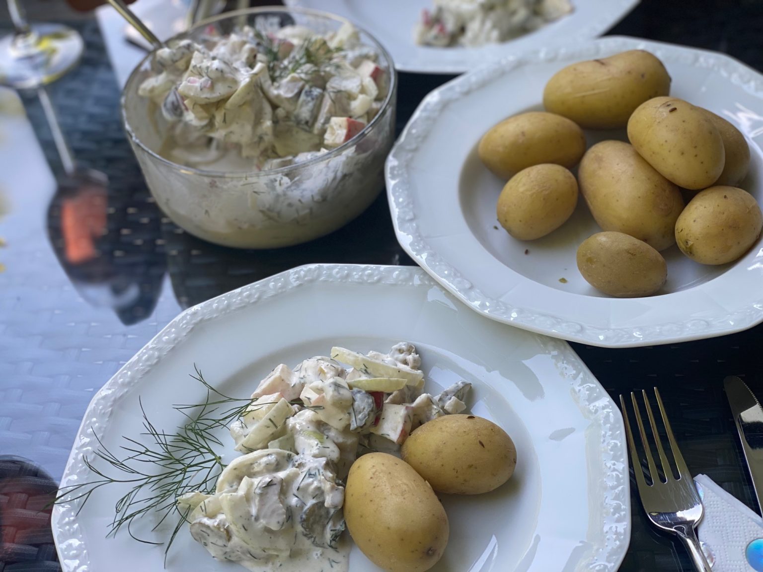 Rezept: Matjessalat nach Hausfrauenart deftig und lecker