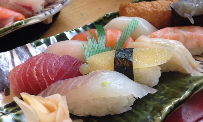Sushi Sorten Übersicht: Eine vollständige Liste von Nigiri bis Narezushi
